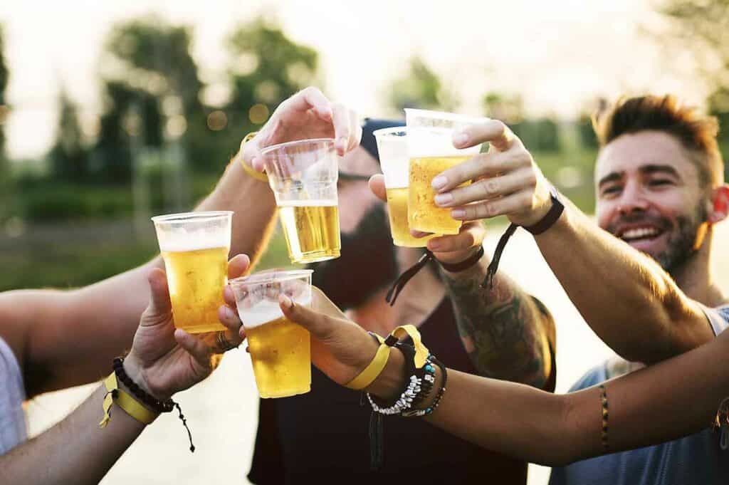 Light Beer 101: History, Taste, Flavor Profile & Best Brands