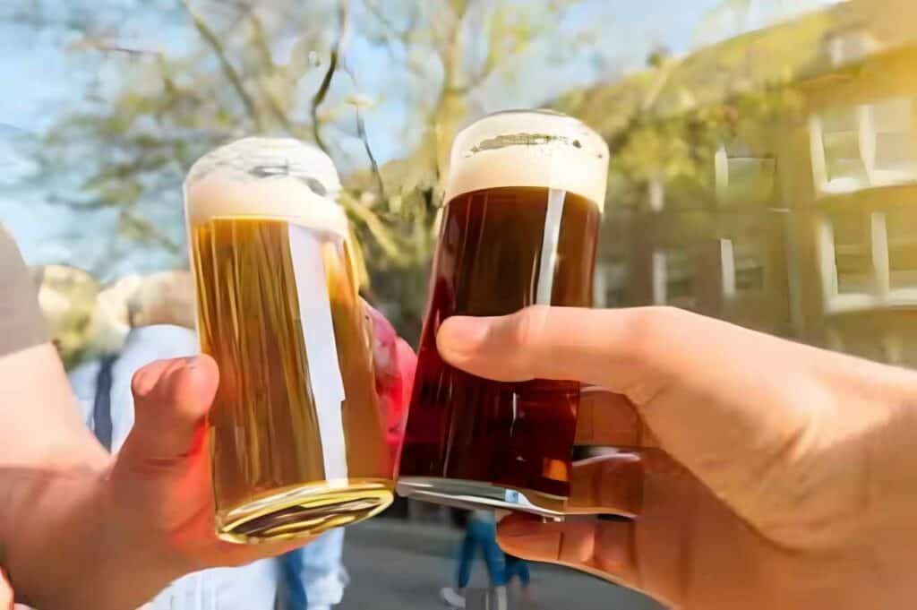 Kolsch Beer Guide: Taste, Brewing, Serving, Food Pairings