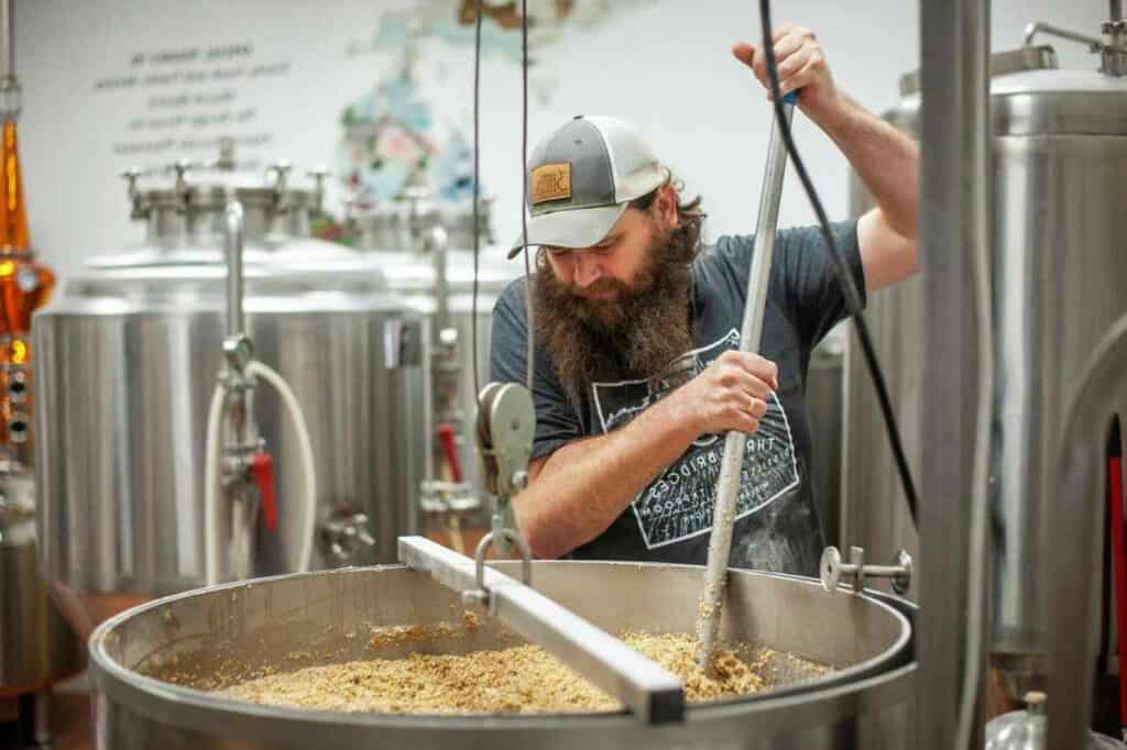 Wheat Beer Guide: History, Characteristic, Type & Made