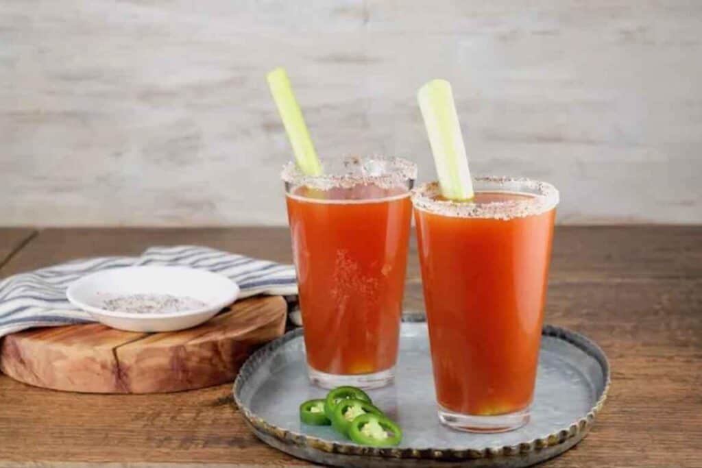 6 Steps to Make a Red Beer (Tips, Common Questions, & Guide)