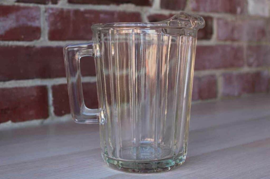 How Many Ounces are in a Pitcher of Beer? (Facts & Guide)