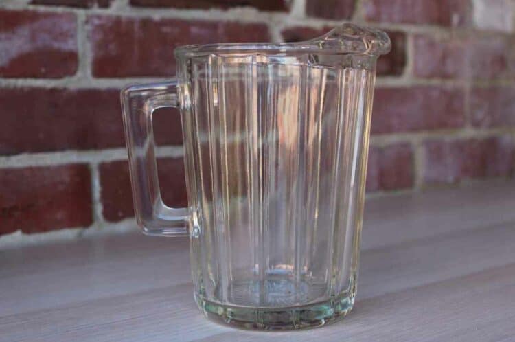 How Many Ounces are in a Pitcher of Beer? (Facts & Guide)