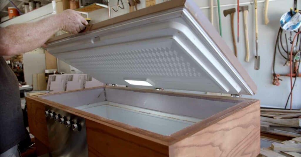 20 Best DIY Beer Keezer Plans