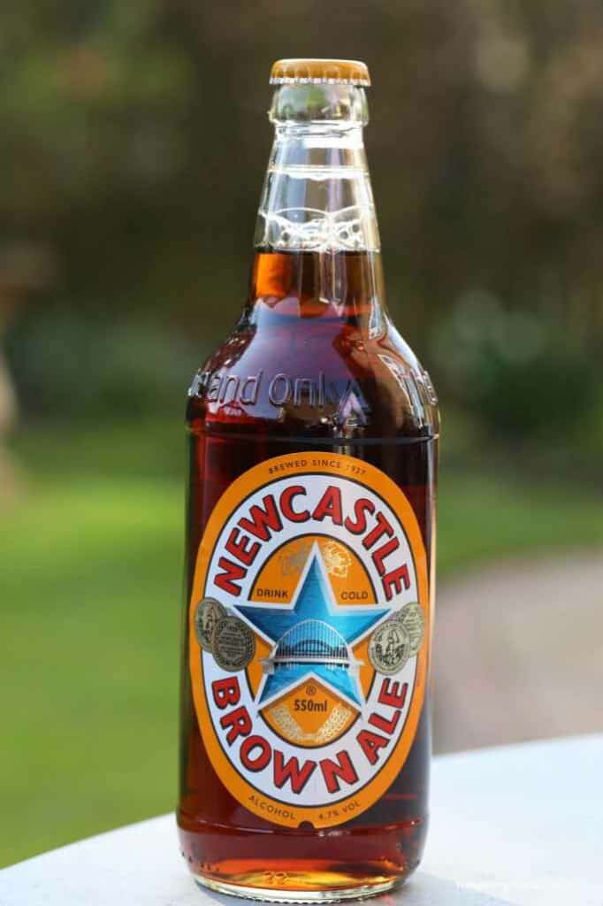 16 Most Popular English Beers (Guide Before You Try)