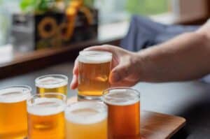 Sweet Beer Guide: Taste, Types, Brewing & Popular Brands