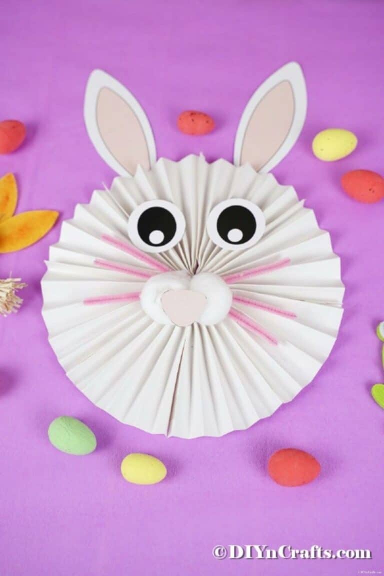 23 Fun DIY Paper Fan Ideas for Creative Decor