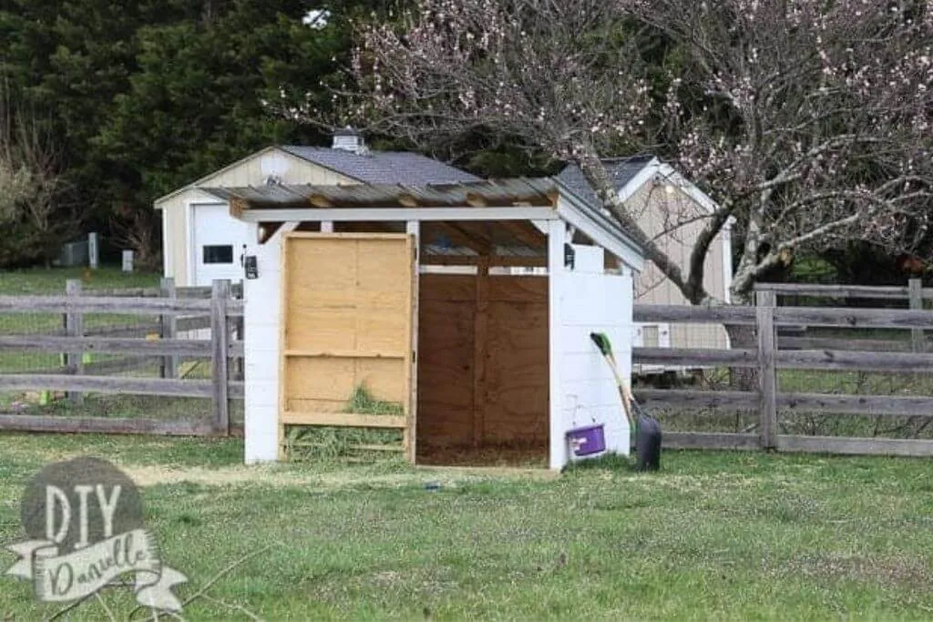27 Practical DIY Goat Shelter Plans for Comfortable Housing