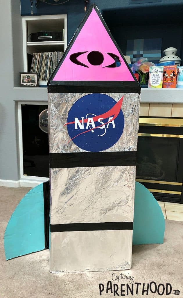 26 Fun DIY Rocketship Crafts for Kids' Creativity