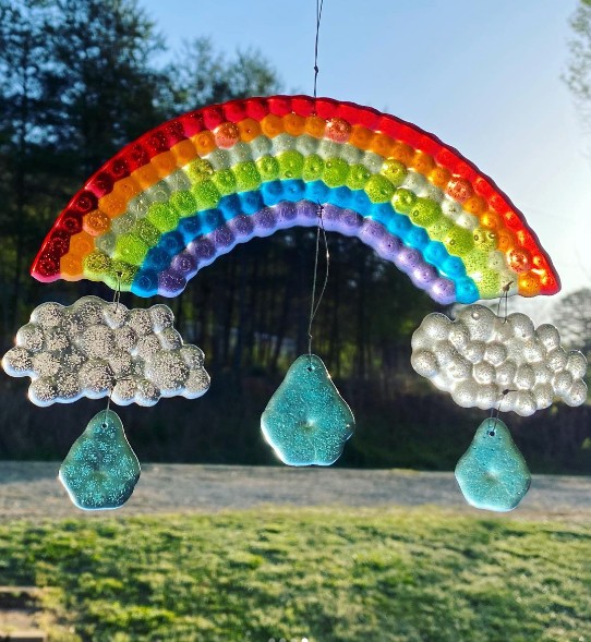 31 Creative DIY Suncatcher Projects & Inspirations