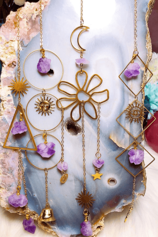 31 Creative DIY Suncatcher Projects & Inspirations