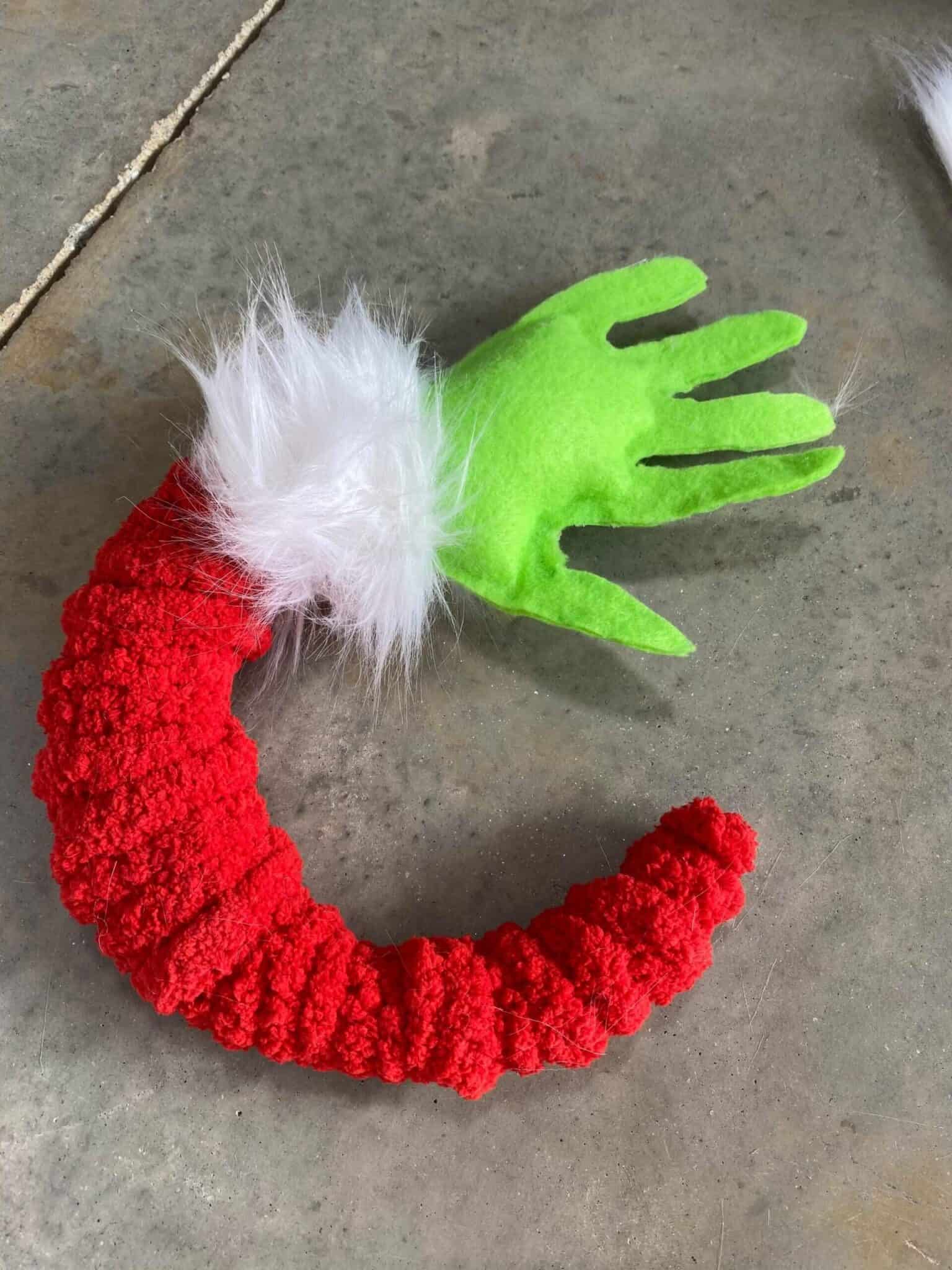 17 Fun DIY Christmas Grinch Ornament Ideas for Holiday Decor
