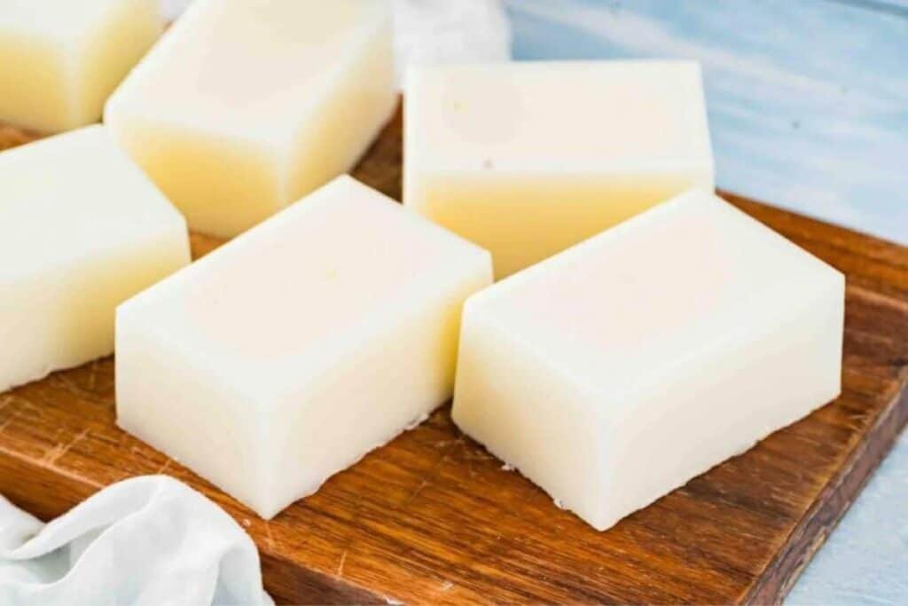 35 Easy Melt and Pour Soap Recipes for Beginners