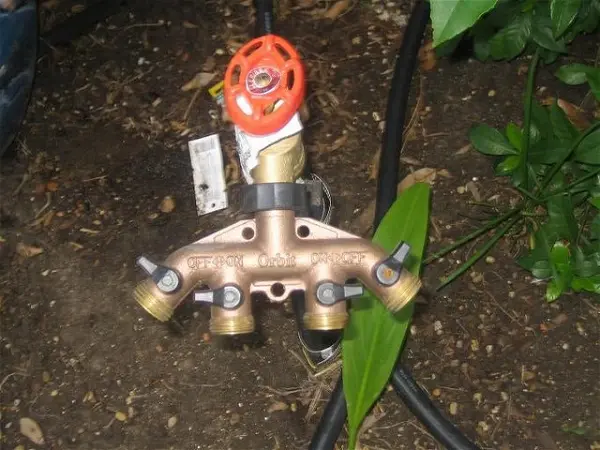 26 DIY Sprinkler System Ideas for Efficient Watering