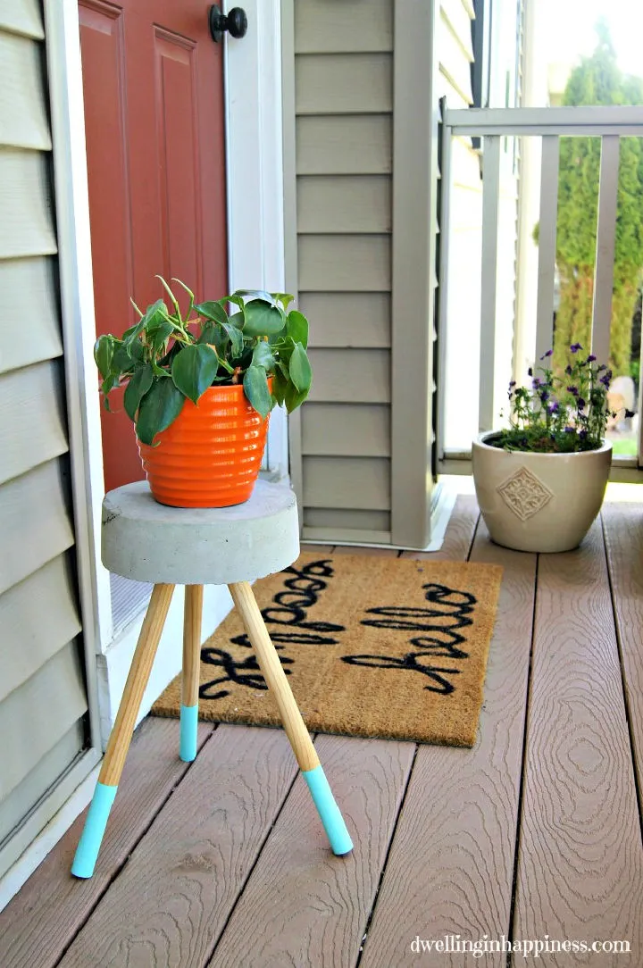 24 Creative DIY Plant Stand Ideas for Stylish Displays