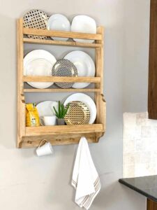 25 Practical DIY Plate Rack Designs for Organized Storage