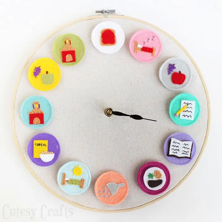 25 Unique DIY Clock Ideas for Home Décor