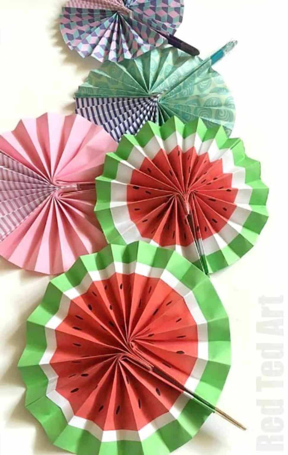 23 Fun DIY Paper Fan Ideas for Creative Decor