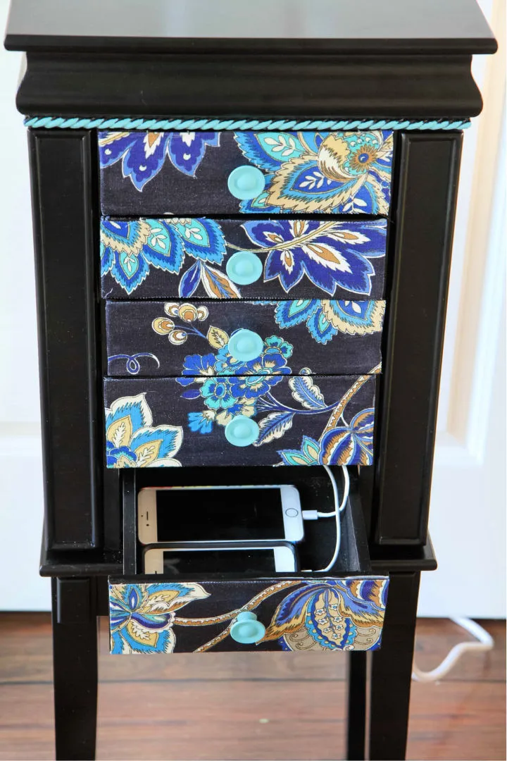 26 Smart DIY Charging Station Ideas for a Tidy Home