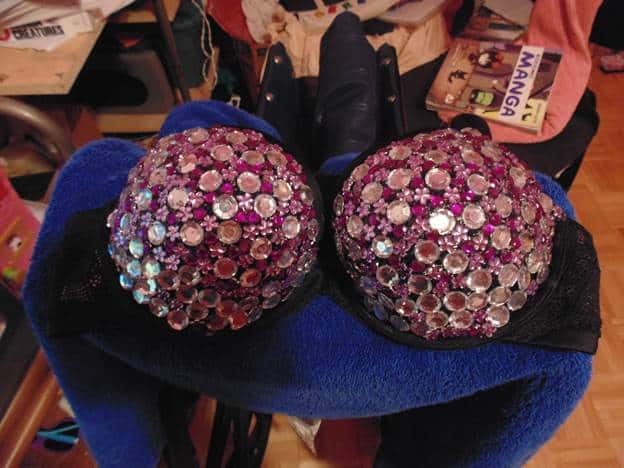 14 Stunning DIY Rave Bra Ideas for Festivals