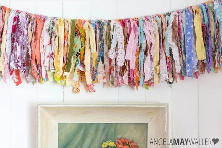 15 Creative DIY Fabric Garland Ideas for Home Decor