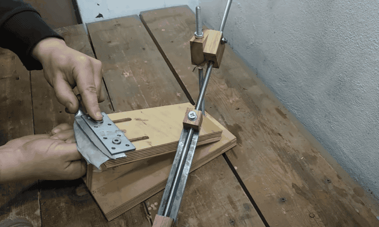 19 DIY Knife Sharpening Jig Ideas & Plans