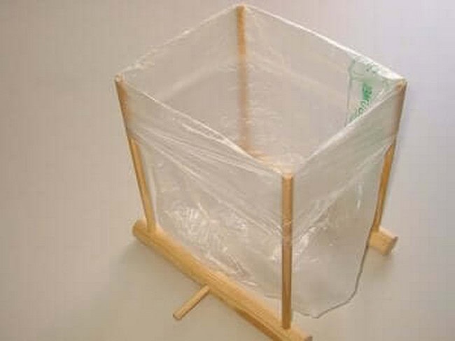25 Practical DIY Plastic Bag Holder Ideas for Organizing