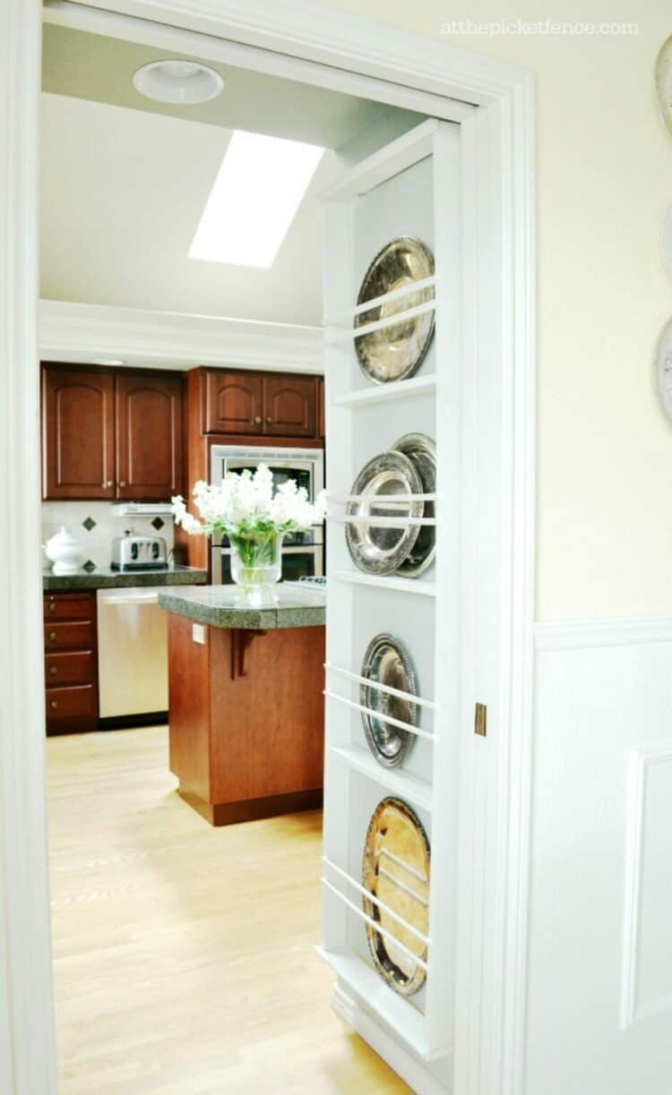 25 Practical DIY Plate Rack Designs for Organized Storage