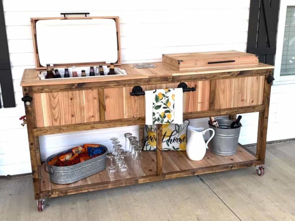 23 Stylish DIY Patio Cooler Ideas for Summer Fun