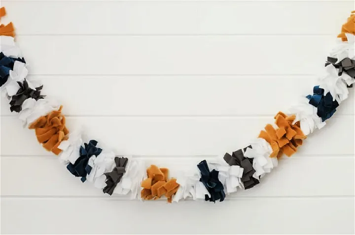 15 Creative DIY Fabric Garland Ideas for Home Decor