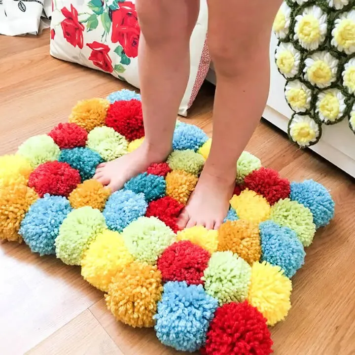15 Fun DIY Pom Pom Rug Designs for Playful Spaces