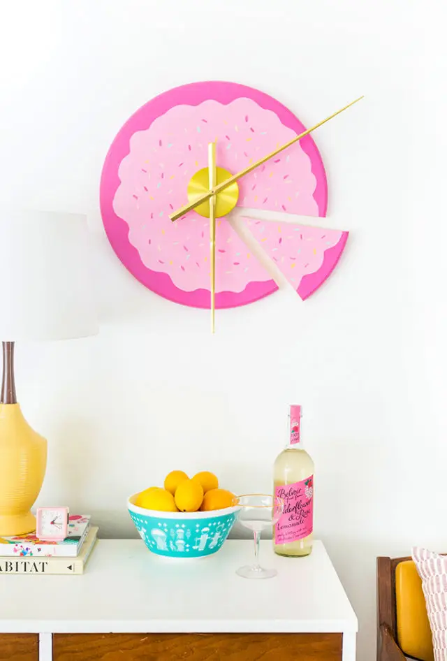 25 Unique DIY Clock Ideas for Home Décor
