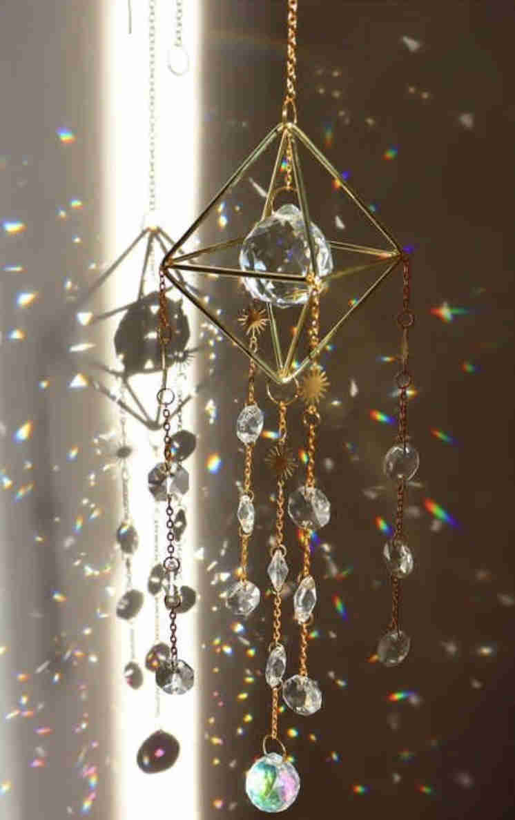 31 Creative DIY Suncatcher Projects & Inspirations