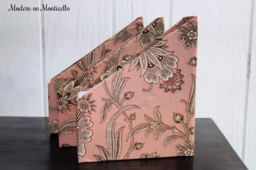 22 DIY Magazine Holder Designs for Easy Access