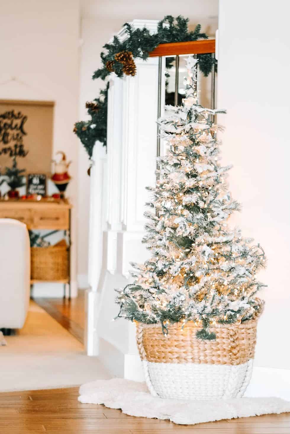19 DIY Christmas Tree Stand Ideas