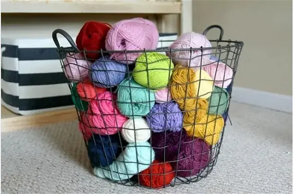 14 Clever DIY Yarn Holder Ideas for Knitting Enthusiasts