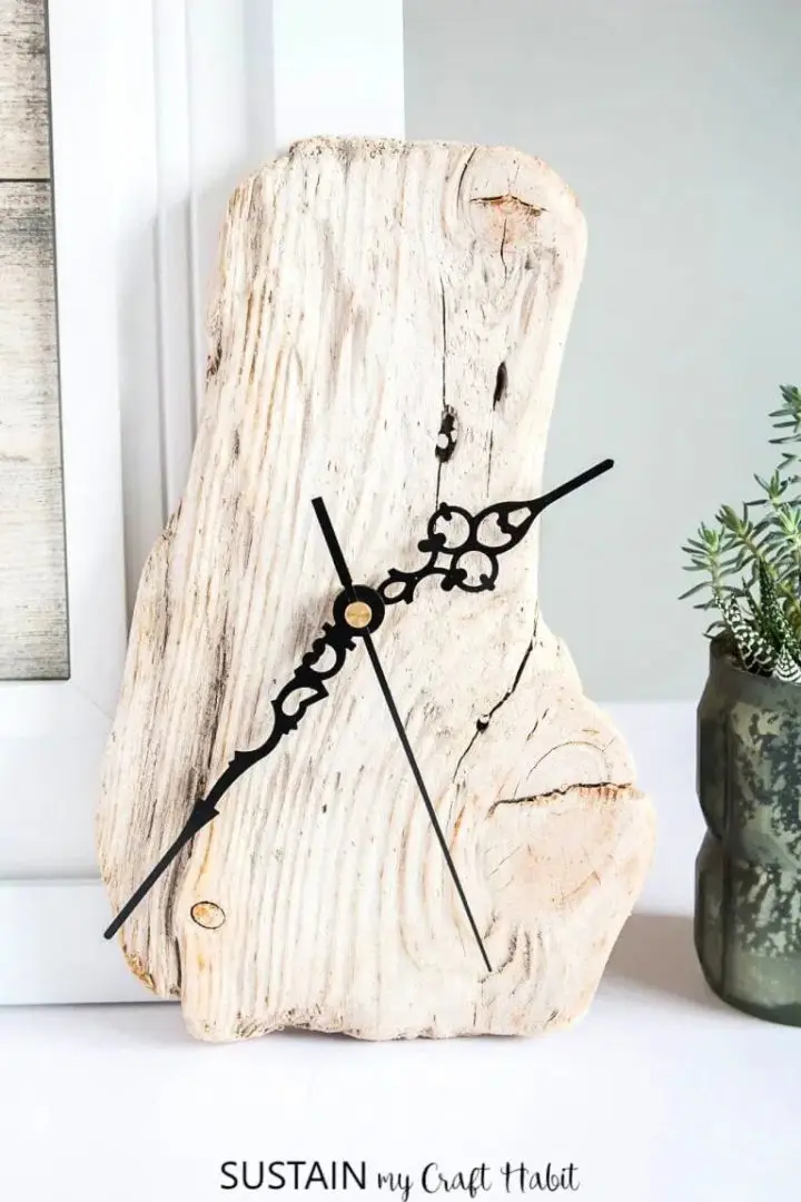 25 Unique DIY Clock Ideas for Home Décor