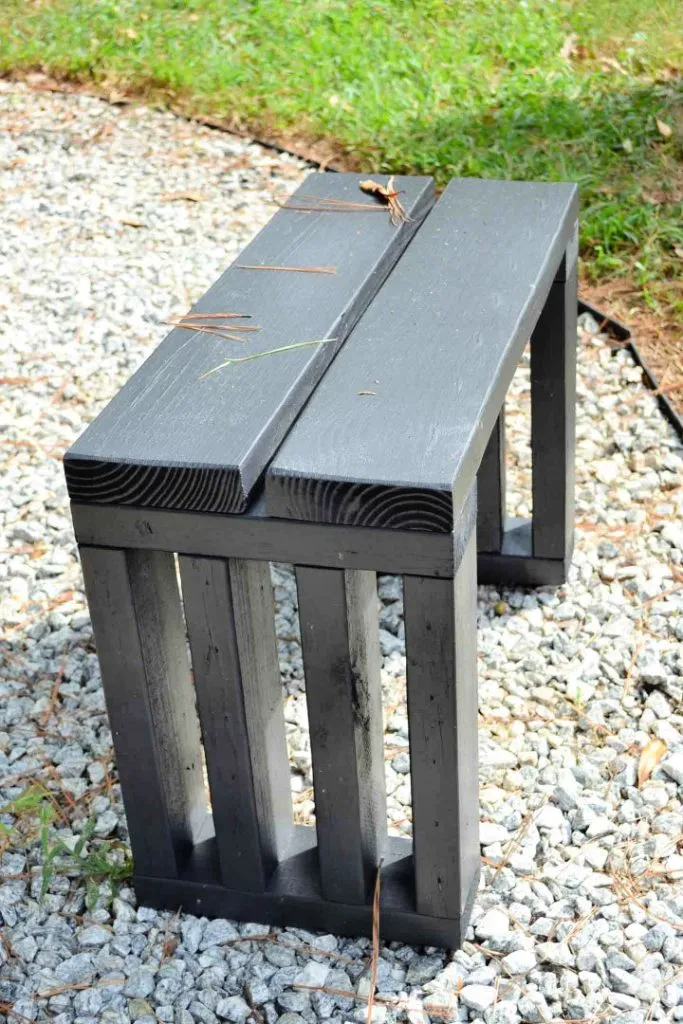 23 DIY Bench Plans for Indoor and Outdoor Comfort