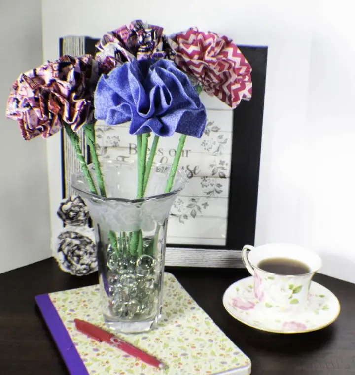 23 Simple DIY Fabric Flower Tutorials for Elegant Decorations