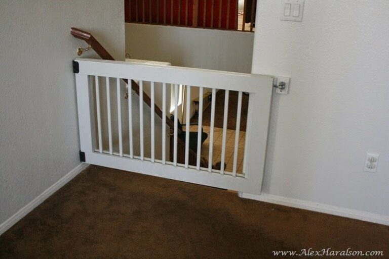 23 Practical DIY Baby Gate Plans for Safe Homes