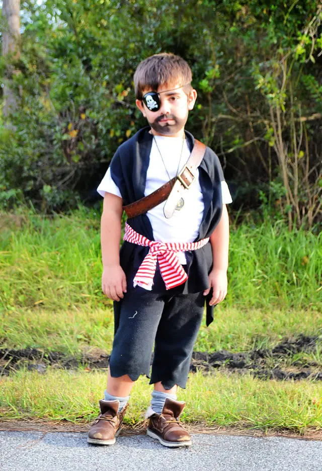 25 Fun DIY Pirate Costume Ideas for an Adventure-Ready Look