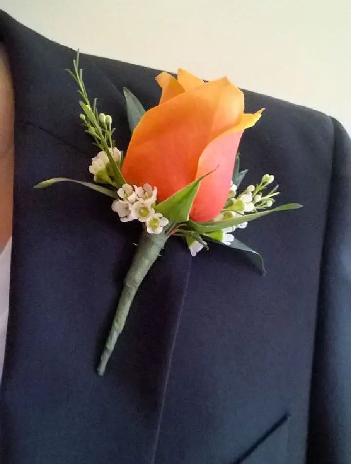 19 DIY Boutonniere Ideas