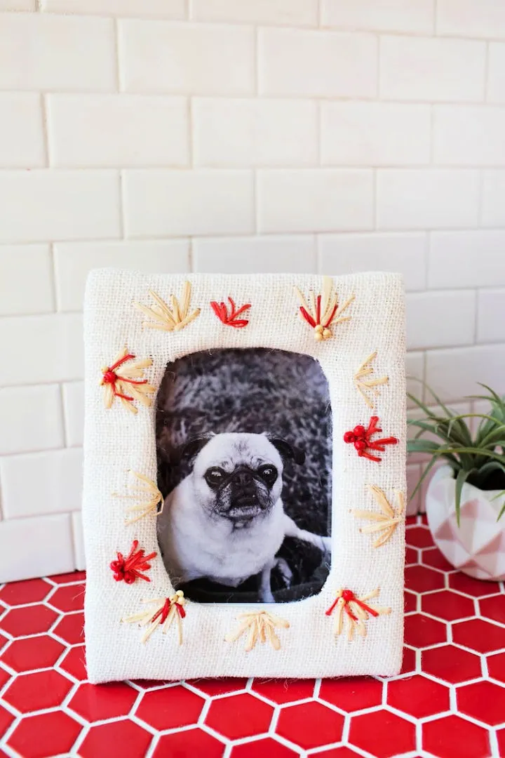 29 DIY Picture Frame Ideas for Personalized Touches