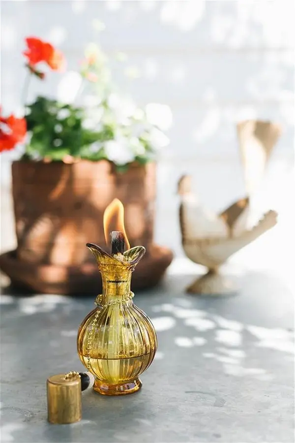 23 DIY Tiki Torch Ideas for Outdoor Gatherings