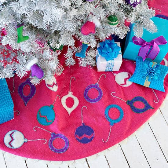 37 Unique DIY Christmas Tree Skirt Designs for Festive Decor