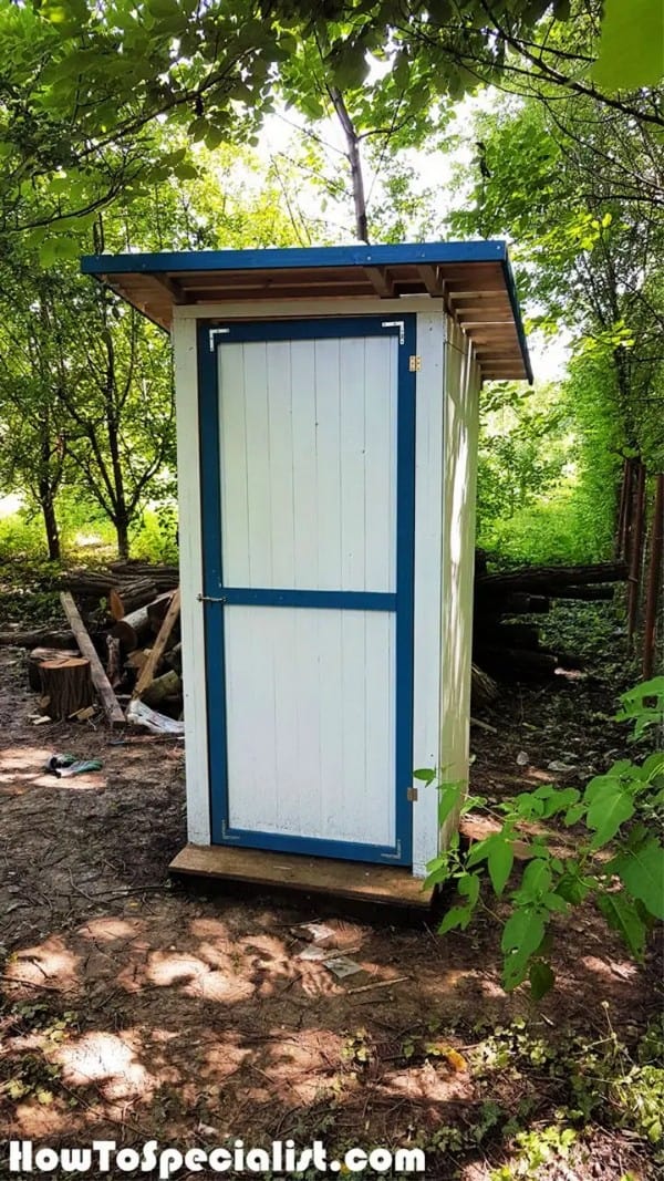 12 Practical DIY Outhouse Designs for Outdoor Use