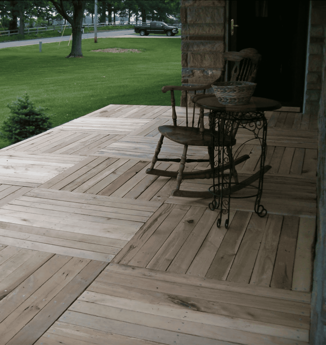 42 Creative DIY Pallet Deck Ideas for a Stylish Outdoor Space