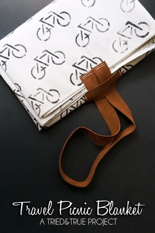 29 DIY Blanket Designs and Plans for Every Season