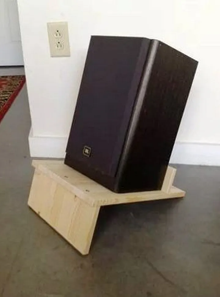 10 Best DIY Speaker Stand Designs for Enhanced Sound