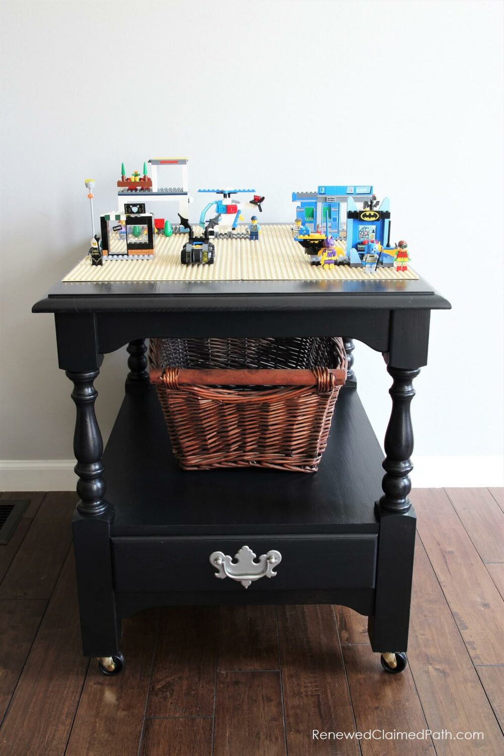 19 Creative DIY Lego Table Ideas for Kids and Adults