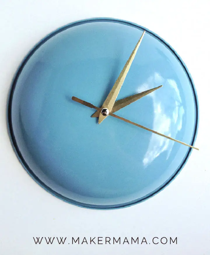 25 Unique DIY Clock Ideas for Home Décor